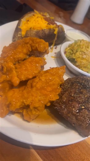 Food Review coming up! Guess the place??? | Andrew Cooper