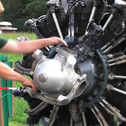 1.2M views · 16K reactions | Radial or star engine started 勞 #magic #novascotia #engine #video #spain #fblifestyle | Video created | Facebook