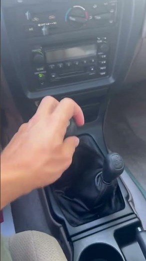 4WD Operation Video - 2000 Toyota 4Runner SR5 4WD 5-Speed