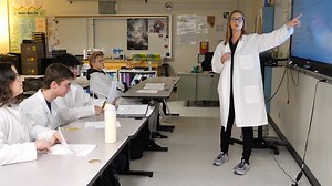 🧪 The Biomedical program at Reed High School gives students hand-on technical skills such as DNA Fingerprinting 🧬 and students, like Senior Troy Barrera, have the opportunity to learn how to collaborate and lead in this dynamic, science-driven career. 🔬 #CTEMonth #WeAreWCSD #WCSDProud | Washoe County School District