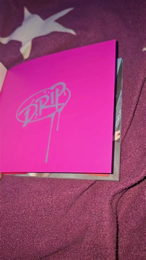 Celebrate Jeongyeon's Unique Style and Photocard Collection