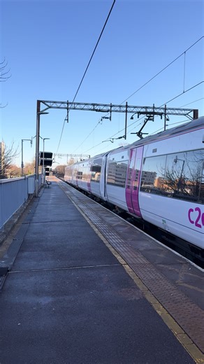 Class 357 refurbished c2c departing from Basildon #fortheloveoftrains
