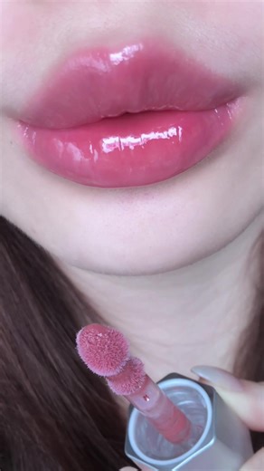 Revitalize Your Lips with Exfoliation Techniques