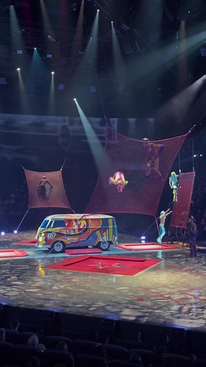What show is this? #fyp #foryou #acrobat #cirquedusoleil #flips #vegas #cirqueartist #acrobats