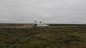 Leopard 1A5DK Tank engine sound | MilPics