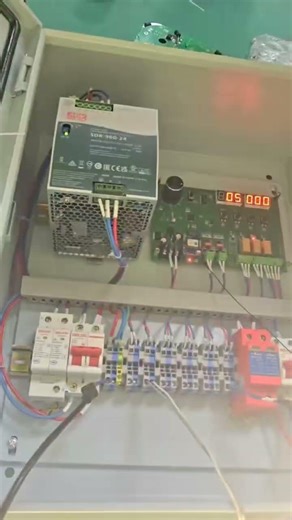 QT2AT Aircraft Warning Light