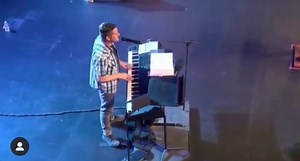 Worship Fails on Instagram: "There’s absolutely no coming back from this! 😂"