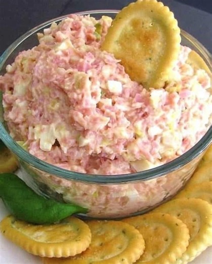 13K views | My mother-in-law hardly eats anything these days, but she tore this up! The rest of the family loved it just as much. Made as directed. Going into my recipe box and will be used over and over! Recipe in First (c.o.m.m.e.n.t ). | Simple Living | Facebook