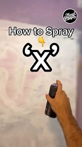 Follow @muralgraffitis | Graffiti by @resk12co | Graffiti clothes @b.different_clothing | Mural Graffitis