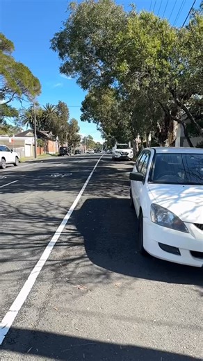 Want to run faster? Start from the ground up 👣 Here are 3 calf exercises I use to build strength, stiffness, and speed: 💥 Seated calf raises - Go heavy here and focus on technique 💥 Sprinter’s calf raise - Really drive into the wall to get the most out of them 💥 Single-leg pogos - These are awesome to help build that tendon stiffness Add these into your weekly routine to boost performance and reduce injury risk. #Running #physio #bondi #rehab #physiotherapy #balanceinmotion #exercise #physio