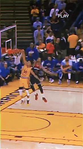 Steph can dunk 😳 😤 #stephcurry #curry #warriors #goldenstatewarriors #dunk #slamdunk #viral #blowthisup #trending #Dubanation #cavs #cleveland #2016 #steph #stephencurry #meme #memes #Cavaliers