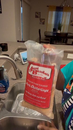 Cleaning chitlins | Life Of Judy