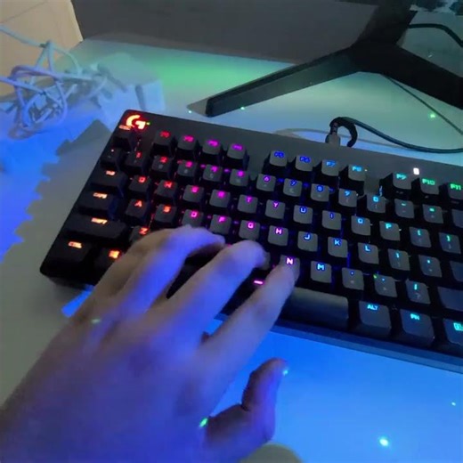 Logitech g pro keyboard gx blue clicky asmr