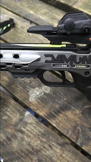 Barnett Demun Tri Strike