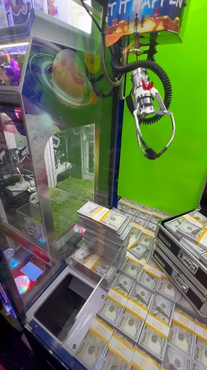 177K views · 2.3K reactions | MEGA Money Tower Claw Machine  #clawmachine #arcade #hacks | TYE Arcade | Facebook