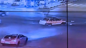 396K views · 10K reactions | حادث مروري ضمن تقاطع المنصور 14 رمضان - اشارة خاطئة من رجل المرور | توعية مرورية - Traffic Awareness | Facebook