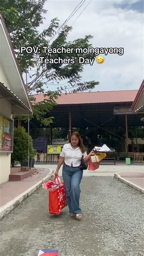 5.8M views · 92K reactions | Nakapag uwi na ba ng palabok ang lahat? 藍 #unfilteredlifeofkarla #teacherkarla #teachersday | Unfiltered Life of Karla | Facebook