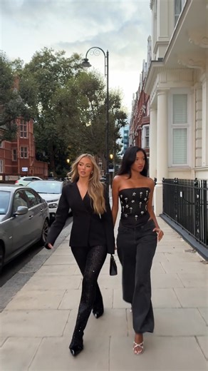 White Fox on Instagram: "SHOP 30% OFF SITEWIDE* INCLUDING YOUR PARTY LOOKS 👀💸 USE CODE:GIFT30 T&CS APPLY. SALE ENDS: 11:59 PM AEDT Friday 2nd January 2026 / 4:59 AM PST Friday 2nd January 2025 / 12:59 PM GMT Friday 2nd January 2025 / 7:59 AM EST Friday 2nd January"