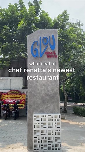 Trying GLOU Wine & Bistro 🍽️ Chef Renatta Moeloek's newest resto. Sadness didnt meet her during my visit 😥 #jakartaselatan #newestplace #chefrenatta #renattamoeloek #jaksel #fyp #foodreview #europeanfood #melawai #newestrestaurant #jakartafoodies #masterchefindonesia #placestogojkt #explorejkt #goingouts #kulinerjakarta #explorejakartaselatan #placerecommendation