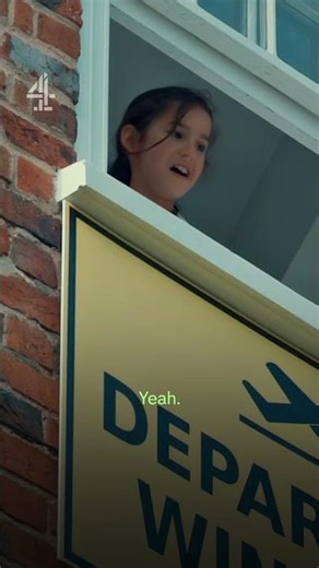 Mike Wozniak looks ‘very fetching’ in hi-vis #JuniorTaskmaster