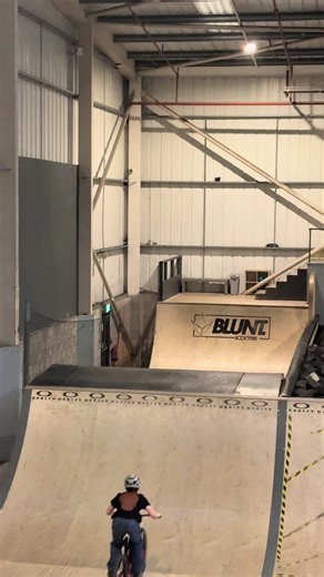 Rinsing table wilst oh well Clips from Friday