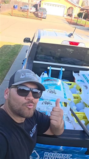 It’s about that time to start getting those salt systems dialed in. 🌊⚡ Temperatures are finally rising enough to consistently run them, so chlorine production needs to be adjusted accordingly. Quick clarification 👇 In the video I gave a quick overview and said the system breaks apart a “salt molecule.” Technically, salt isn’t a molecule — it’s an ionic compound (NaCl) made of sodium (Na⁺) and chloride (Cl⁻) ions. Once dissolved, those ions separate in the water, and the salt cell uses electrol