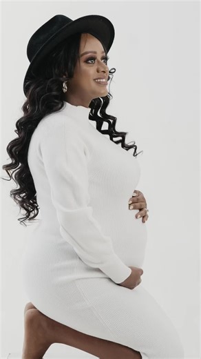 Smoky Eyes Makeup for Maternity Photoshoot