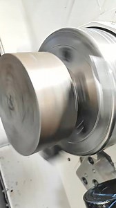 42crmo tool steel, clamped at 3mm, extended 56mm. Using a 25U drill (S2450F245 model) to punch a 60mm deep hole. #machine #svanfon #turning #cnc #lathe #machining #cncmilling | Mega Machinwork