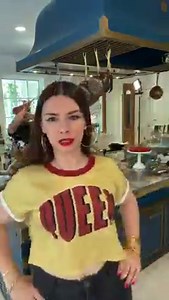 359K views · 8.1K reactions | This has been christened The Lazy Princess with velvety green peas. They are in season! For all the lazy princesses, here's a dish that requires only one gorgeous pot. Stay gorgeous! | The Pasta Queen | Facebook