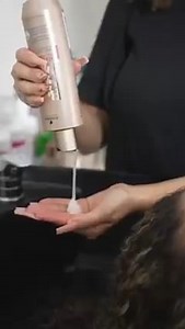 Like rebar for the hair, our newly relaunched BLONDME care products are designed with BOOSTED bonding technology to create even stronger bonds and tighten up the hair matrix! 🔧 . 🛠️ Como acero de refuerzo para el cabello, nuestros productos de cuidado BLONDME recientemente lanzados están diseñados con la tecnología de unión REFORZADA para crear un enlace aún más fuerte y tensar la matriz del cabello.🔧 Video by @ColourMeCrazy | Schwarzkopf Professional