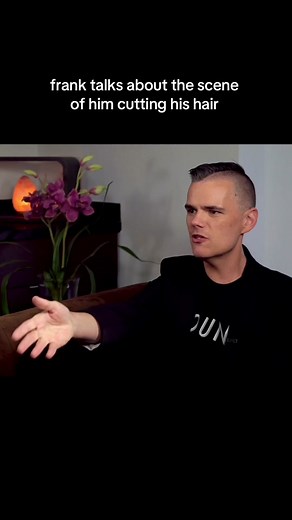 Frank Dillane Discusses Haircut Scene in Fear the Walking Dead