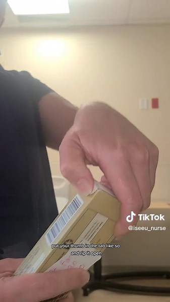 A quick tip on preparing Code Blue Bristojets - Adrenaline can make this seem way harder than what it is. #codeblue #acls #bls #criticalcarenurse #studentnurse #ccrnreview #icunurse #icurn #travelnurse #newgradnurse #newgradicunurse #epinephrine