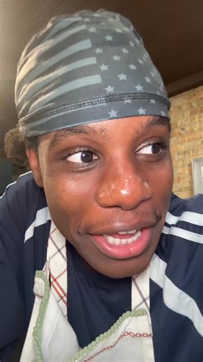 topzy | apple worm | Instagram