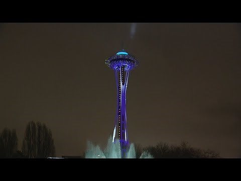 LIVE: New Year’s Eve light show at Seattle Space Needle