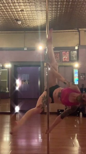 Vex Voltage (@vexvoltage)’s videos with Kyoto (feat. Sirah) - Skrillex