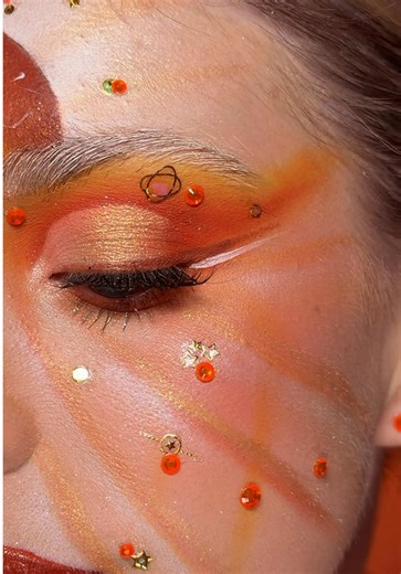 Makeup never had rules anyways 👀 usng the @Morphe Cosmetics new Chee thrills Yacht Day blush ☺️ #creativemakeup #makeupartist #makeuptransformation #makeup #blush