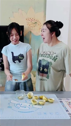 Let the kid make passion fruit milkshake #Confusing behaviors of food lovers #Fake couple #