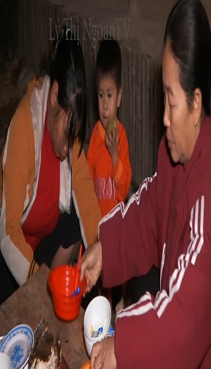 25K views · 925 reactions | perch, snakehead fish, simple ways to catch fish - prepare fish dishes to eat with foster mother | Delicious Cooking | Facebook