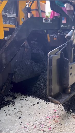 Asphalt paving | Follow & Like for more amazing content in Civil Engineering.Download Free Construction Management App ➡️ https://bit.ly/3dNsmcZ#civilengineering #engineering #construction #engineer #civil #architecture #civilengineer #building | Powerplay App