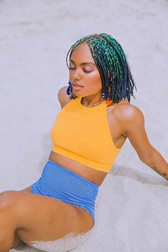 Everything You've Ever Wanted to Know (or Didn't Know You Did) About Spray Tans