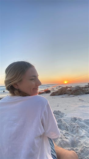 𝐉 𝐔 𝐋 𝐈 𝐄 𝐓 𝐓 𝐄 on Instagram: "Why do I personally feel this placement is most difficult? Firstly, the angles to even reach the tattoo are very tricky. Trying to get a stable hand placement while keeping in mind you are right on the most delicate spaces of the body, the neck AND face. The skin on the neck is also very delicate and you need to stretch the skin a lot. With that being said I am so happy with how this turned out, my client sat incredibly well and left looking like a fairy 🌸