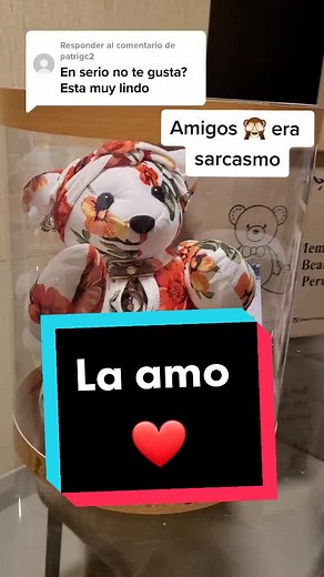 Floral Teddy Bear Display: Memory Bears Peru