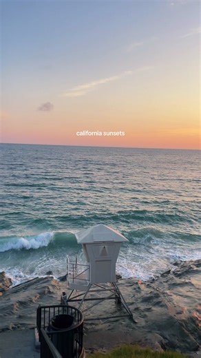 Stunning Beach Sunsets: Captivating Moments at the Top