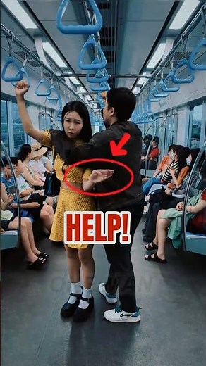 She Used a Silent Hand Signal…And Someone Finally Noticed 🆘💛#ONEMAN #Kindness #Education 🇬🇧🇩🇪