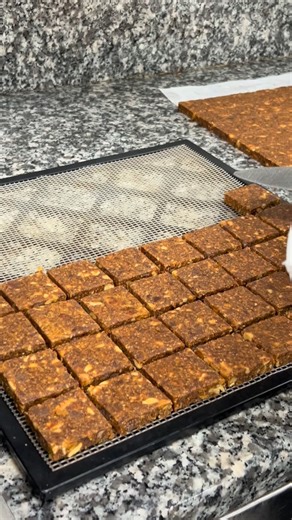 If OCD was a snack! Sorry but we are obsessed with our squares 😩 Why wouldn’t we be? They’re snacky, healthy and tasty?????! Best of all worlds 🏃🏻‍♂️🌸✨ | Snack studio UAE