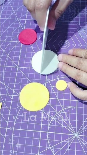 Easy Baby Shark Topper Tutorial #cake #cakedecorating #fondanttoppers #caketopper #toppers