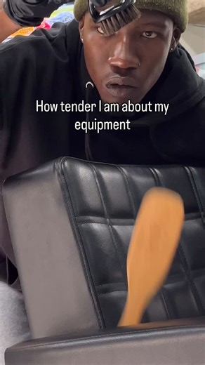 Kevin Rakhetsi on Instagram: "The tesla (symbol: T) is the International System (SI) unit of magnetic flux density, also known as magnetic B-field strength, and is equivalent to one weber per square meter. #instadaily #instalike #instagram #explorepage #fyp #barbersofinstagram"