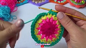 318K views · 9.9K reactions | Este Mini BuhO es simbolo de sabiduría !! #Crochet #tejido #amigurumi #Estambres #Ganchillo 朗朗朗 | Mariie Crochet | Facebook