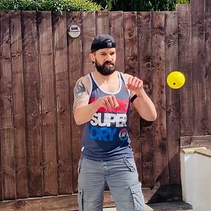 Another hot Bas Rutten boxing workout completed outside in the sun on a beautiful day. I warmed up lightly with my TapFlex, this is the basic ball, I have the Pro to work up to once I get more used to it too as part of a set. Good fun and addictive, a really easy way to warm up and keep active! Trying to keep the way I exercise interesting and enjoyable whilst at home, going well so far with a really varied mix of low cost equipment. 🥊 #isolationexercises #trainforlife #selfdefense #selfdefence