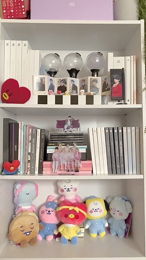 BTS Collection Shelf Tour: Organizing My BTS Albums and Merch